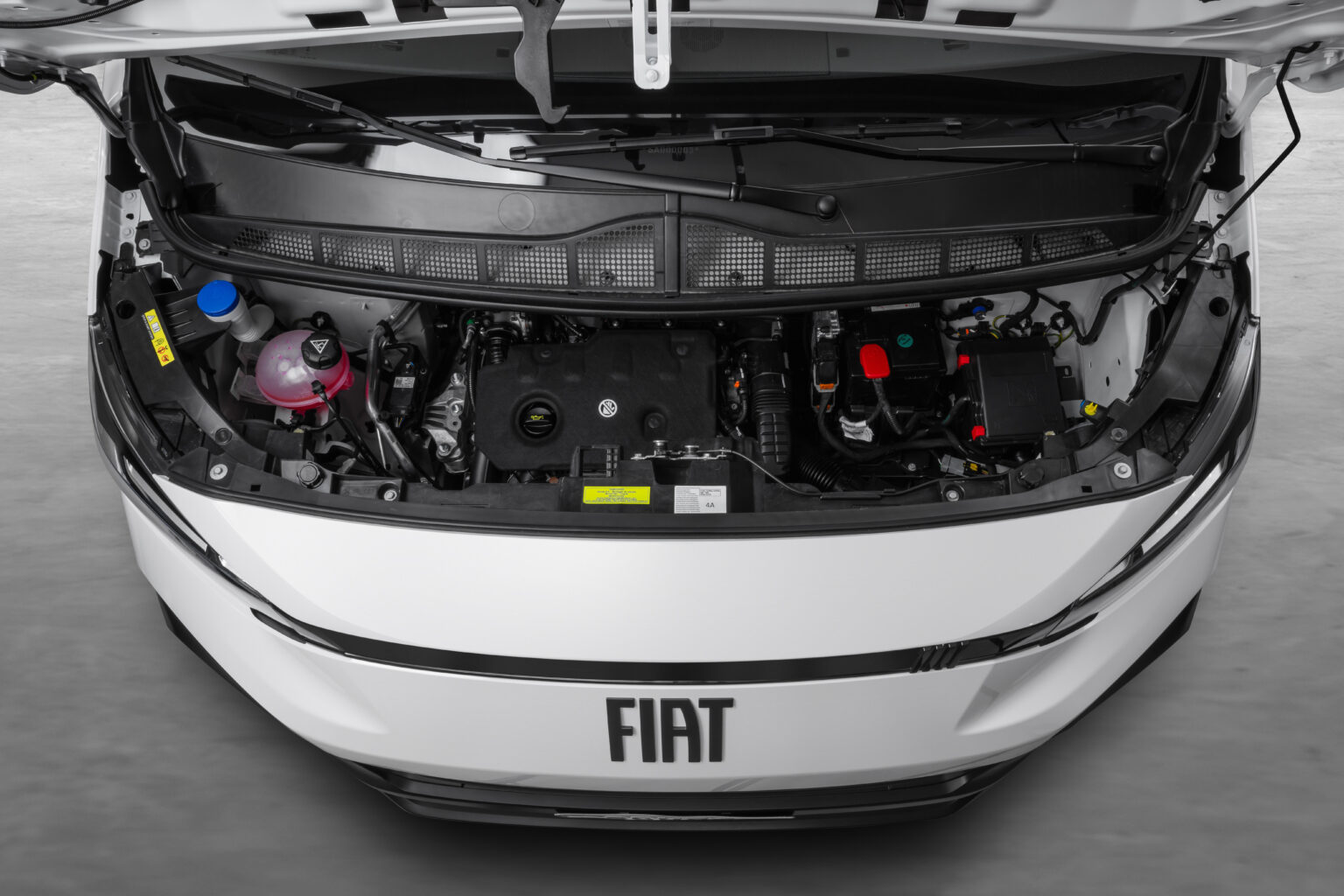 Stellantis Renova Citroën Jumpy Fiat Scudo E Peugeot Expert 2025