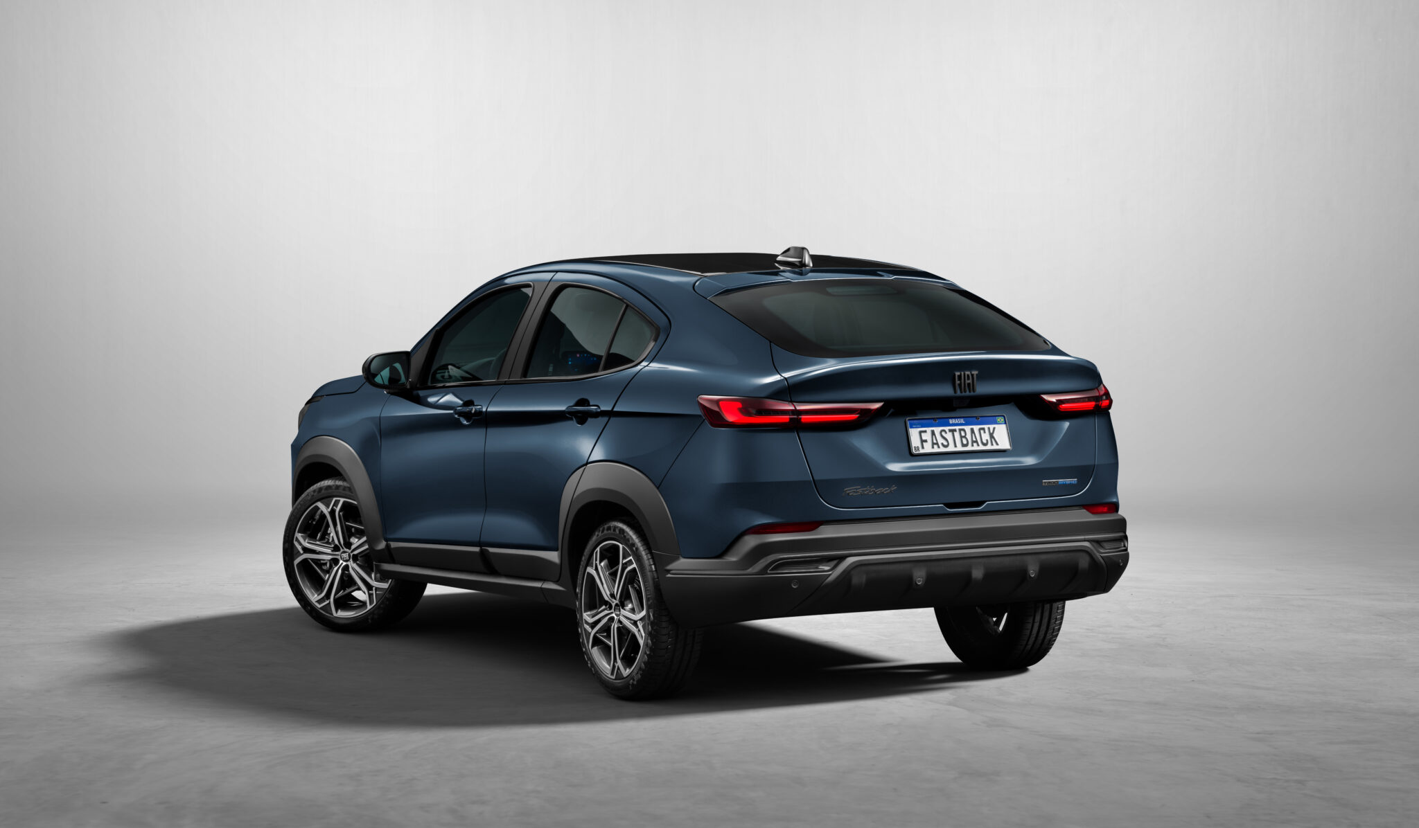 Fiat lança os primeiros SUVs híbridos no Brasil com Pulse e Fastback ...